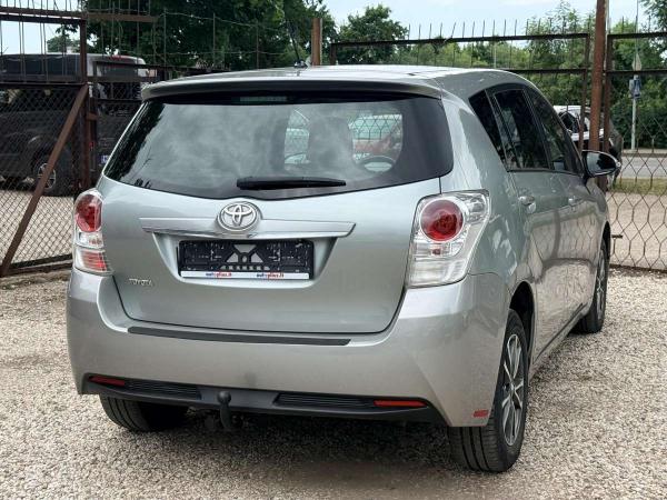 Pelēks Toyota Verso 2015 Ukmergė, ar dzinēja tilpumu 1.60 L un nobraukumu 180 tūkst. km par 7950 €, foto 5 vietnē AUTOMOTO.COM.LV