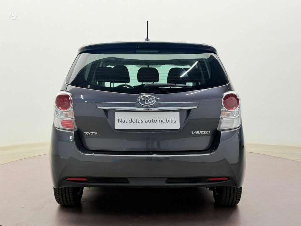 Grey Toyota Verso 2015 in Panevezys, with an engine capacity of 1.60 L and mileage of 172 thousand km for 6590 €, photo 7 on AUTOMOTO.COM.LV