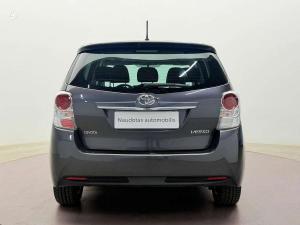 Grey Toyota Verso 2015 in Panevezys, with an engine capacity of 1.60 L and mileage of 172 thousand km for 6590 €, photo 8 on AUTOMOTO.COM.LV