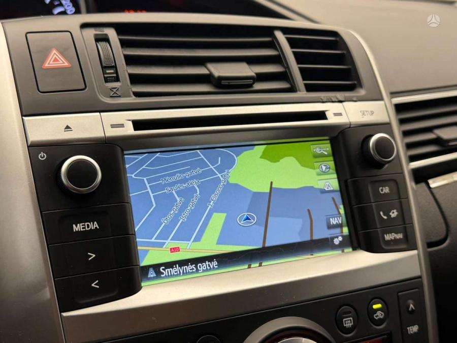 Grey Toyota Verso 2015 in Panevezys, with an engine capacity of 1.60 L and mileage of 172 thousand km for 6590 €, photo 27 on AUTOMOTO.COM.LV