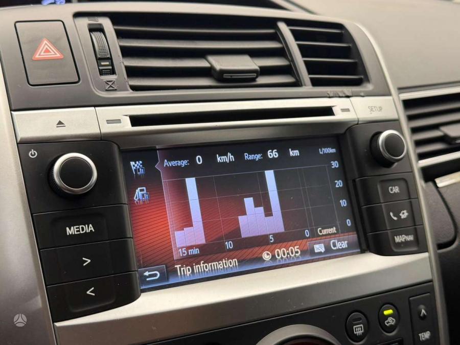 Grey Toyota Verso 2015 in Panevezys, with an engine capacity of 1.60 L and mileage of 172 thousand km for 6590 €, photo 29 on AUTOMOTO.COM.LV
