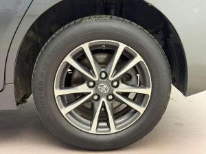 Grey Toyota Verso 2015 in Panevezys, with an engine capacity of 1.60 L and mileage of 172 thousand km for 6590 €, photo 39 on AUTOMOTO.COM.LV