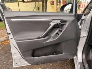 Grey Toyota Verso 2015 in Taurage, with an engine capacity of 1.60 L and mileage of 149 thousand km for 7000 €, photo 22 on AUTOMOTO.COM.LV