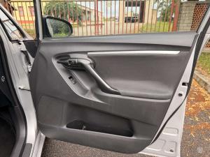 Grey Toyota Verso 2015 in Taurage, with an engine capacity of 1.60 L and mileage of 149 thousand km for 7000 €, photo 24 on AUTOMOTO.COM.LV