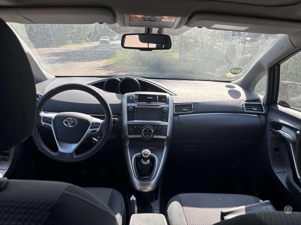 Pelēks Toyota Verso 2015 Tauragė, ar dzinēja tilpumu 1.60 L un nobraukumu 280 tūkst. km par 3750 €, foto 10 vietnē AUTOMOTO.COM.LV