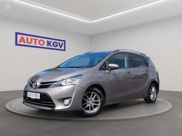 Pelēks Toyota Verso 2015 Viļņa, ar dzinēja tilpumu 1.60 L un nobraukumu 264 tūkst. km par 5999 €, foto 1 vietnē AUTOMOTO.COM.LV