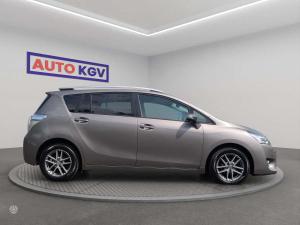 Pelēks Toyota Verso 2015 Viļņa, ar dzinēja tilpumu 1.60 L un nobraukumu 264 tūkst. km par 5999 €, foto 7 vietnē AUTOMOTO.COM.LV