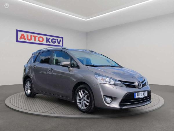Pelēks Toyota Verso 2015 Viļņa, ar dzinēja tilpumu 1.60 L un nobraukumu 264 tūkst. km par 5999 €, foto 7 vietnē AUTOMOTO.COM.LV