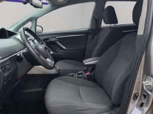 Pelēks Toyota Verso 2015 Viļņa, ar dzinēja tilpumu 1.60 L un nobraukumu 264 tūkst. km par 5999 €, foto 14 vietnē AUTOMOTO.COM.LV