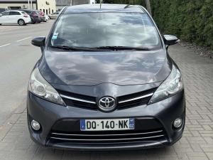 Grey Toyota Verso 2015 in Taurage, with an engine capacity of 1.60 L and mileage of 242 thousand km for 4000 €, photo 3 on AUTOMOTO.COM.LV
