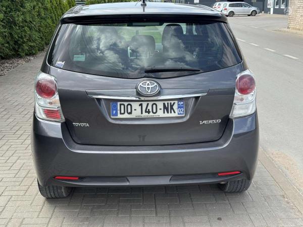 Pelēks Toyota Verso 2015 Tauragė, ar dzinēja tilpumu 1.60 L un nobraukumu 242 tūkst. km par 4000 €, foto 6 vietnē AUTOMOTO.COM.LV