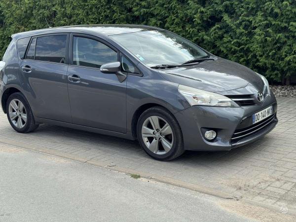 Pelēks Toyota Verso 2015 Tauragė, ar dzinēja tilpumu 1.60 L un nobraukumu 242 tūkst. km par 4000 €, foto 9 vietnē AUTOMOTO.COM.LV