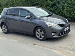 Grey Toyota Verso 2015 in Taurage, with an engine capacity of 1.60 L and mileage of 242 thousand km for 4000 €, photo 10 on AUTOMOTO.COM.LV