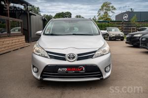 Grey Toyota Verso 2015 in Riga, with an engine capacity of 1.60 L and mileage of 0 thousand km for 6650 €, photo 3 on AUTOMOTO.COM.LV
