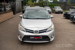 Grey Toyota Verso 2015 in Riga, with an engine capacity of 1.60 L and mileage of 0 thousand km for 6650 €, photo 4 on AUTOMOTO.COM.LV