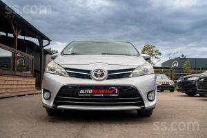 Grey Toyota Verso 2015 in Riga, with an engine capacity of 1.60 L and mileage of 0 thousand km for 6650 €, photo 5 on AUTOMOTO.COM.LV