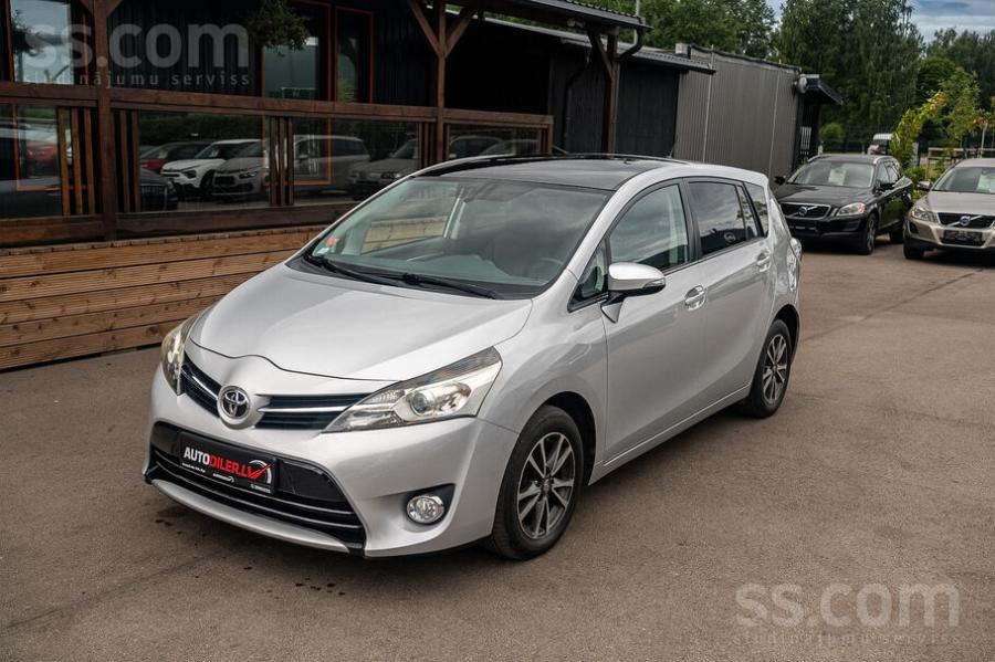 Grey Toyota Verso 2015 in Riga, with an engine capacity of 1.60 L and mileage of 0 thousand km for 6650 €, photo 7 on AUTOMOTO.COM.LV
