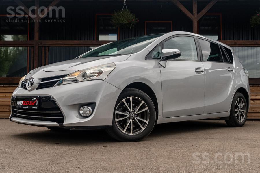 Grey Toyota Verso 2015 in Riga, with an engine capacity of 1.60 L and mileage of 0 thousand km for 6650 €, photo 12 on AUTOMOTO.COM.LV