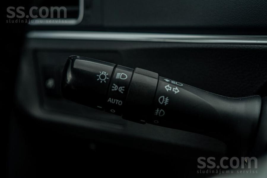 Grey Toyota Verso 2015 in Riga, with an engine capacity of 1.60 L and mileage of 0 thousand km for 6650 €, photo 25 on AUTOMOTO.COM.LV