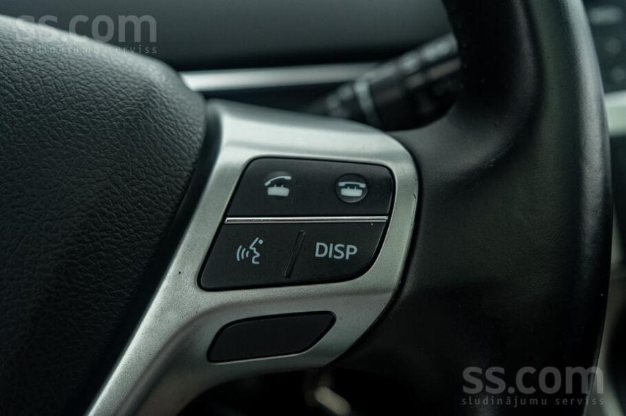 Grey Toyota Verso 2015 in Riga, with an engine capacity of 1.60 L and mileage of 0 thousand km for 6650 €, photo 27 on AUTOMOTO.COM.LV