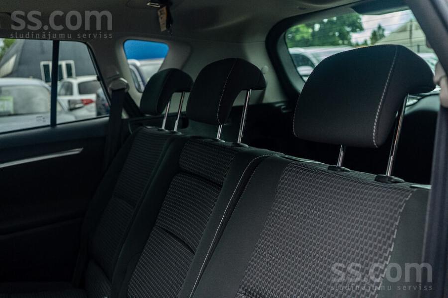 Grey Toyota Verso 2015 in Riga, with an engine capacity of 1.60 L and mileage of 0 thousand km for 6650 €, photo 31 on AUTOMOTO.COM.LV