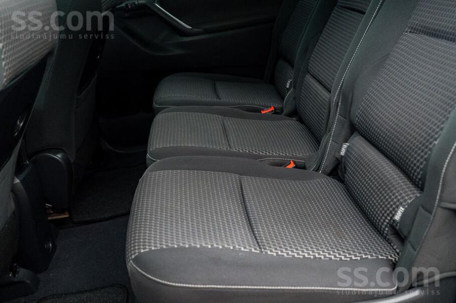 Grey Toyota Verso 2015 in Riga, with an engine capacity of 1.60 L and mileage of 0 thousand km for 6650 €, photo 32 on AUTOMOTO.COM.LV