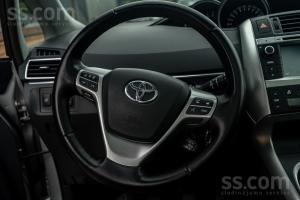 Grey Toyota Verso 2015 in Riga, with an engine capacity of 1.60 L and mileage of 0 thousand km for 6650 €, photo 34 on AUTOMOTO.COM.LV