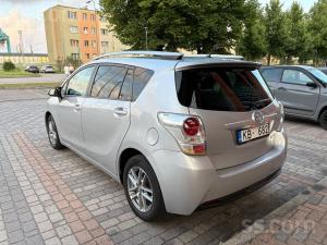 Pelēks Toyota Verso 2015 Ventspils, ar dzinēja tilpumu 1.80 L un nobraukumu 180 tūkst. km par 8490 €, foto 6 vietnē AUTOMOTO.COM.LV