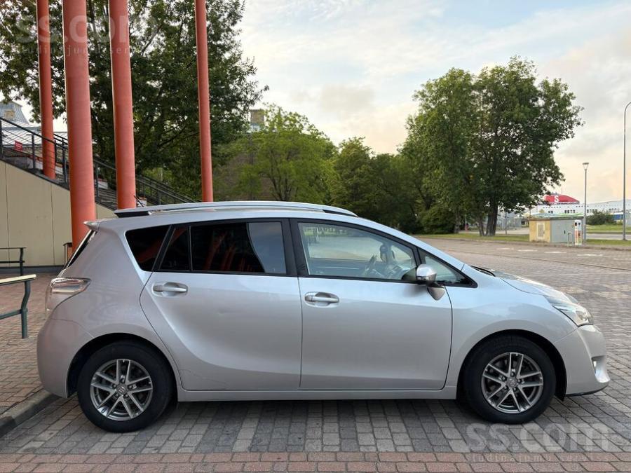 Pelēks Toyota Verso 2015 Ventspils, ar dzinēja tilpumu 1.80 L un nobraukumu 180 tūkst. km par 8490 €, foto 9 vietnē AUTOMOTO.COM.LV