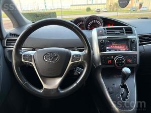 Pelēks Toyota Verso 2015 Ventspils, ar dzinēja tilpumu 1.80 L un nobraukumu 180 tūkst. km par 8490 €, foto 15 vietnē AUTOMOTO.COM.LV