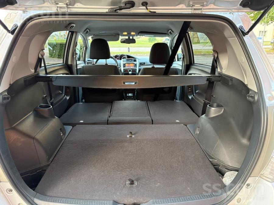 Pelēks Toyota Verso 2015 Ventspils, ar dzinēja tilpumu 1.80 L un nobraukumu 180 tūkst. km par 8490 €, foto 21 vietnē AUTOMOTO.COM.LV
