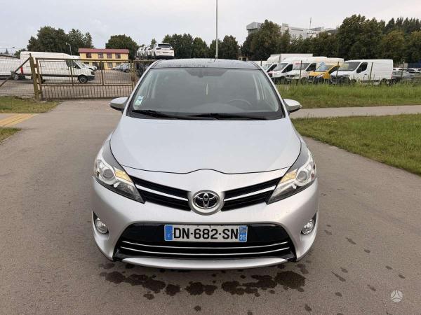 Toyota Verso 2015 Tauragė vietnē Pelēks Toyota Verso 2015 Tauragė, ar dzinēja tilpumu 1.60 L un nobraukumu 149 tūkst. km par 7000 €, foto 4 vietnē AUTOMOTO.COM.LV