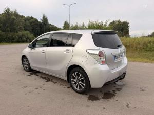 Grey Toyota Verso 2015 in Taurage, with an engine capacity of 1.60 L and mileage of 149 thousand km for 7000 €, photo 5 on AUTOMOTO.COM.LV