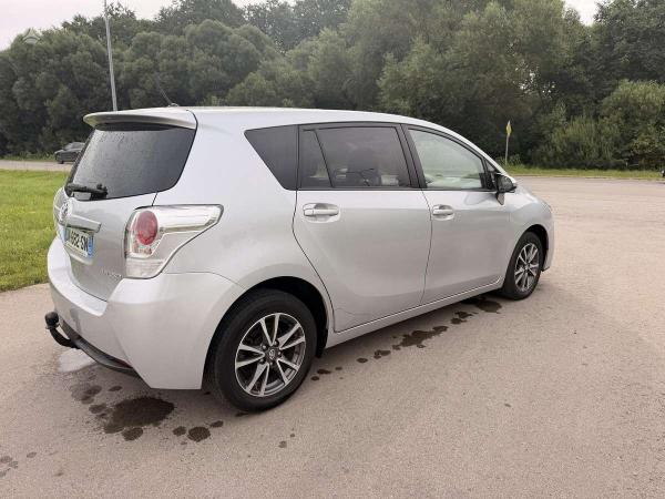 Toyota Verso 2015 Tauragė vietnē Pelēks Toyota Verso 2015 Tauragė, ar dzinēja tilpumu 1.60 L un nobraukumu 149 tūkst. km par 7000 €, foto 6 vietnē AUTOMOTO.COM.LV