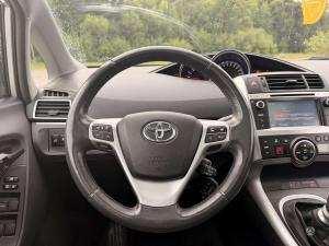 Grey Toyota Verso 2015 in Taurage, with an engine capacity of 1.60 L and mileage of 149 thousand km for 7000 €, photo 15 on AUTOMOTO.COM.LV
