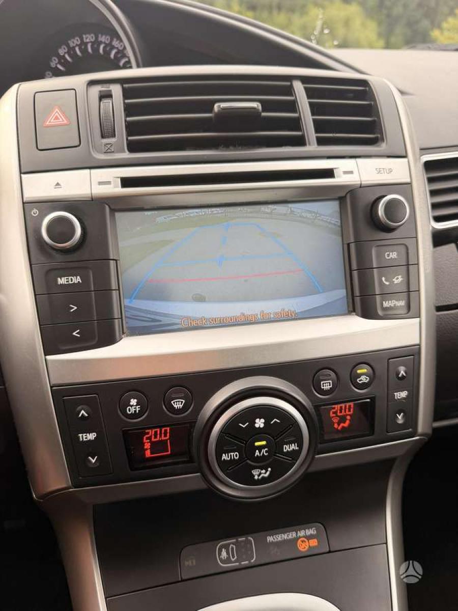 Grey Toyota Verso 2015 in Taurage, with an engine capacity of 1.60 L and mileage of 149 thousand km for 7000 €, photo 24 on AUTOMOTO.COM.LV