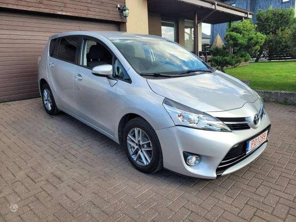 Toyota Verso 2015 Kauņa vietnē Pelēks Toyota Verso 2015 Kauņa, ar dzinēja tilpumu 1.60 L un nobraukumu 212 tūkst. km par 5450 €, foto 1 vietnē AUTOMOTO.COM.LV