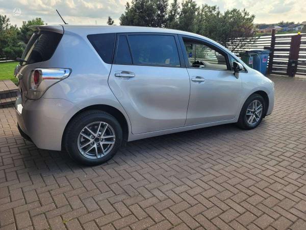 Toyota Verso 2015 Kauņa vietnē Pelēks Toyota Verso 2015 Kauņa, ar dzinēja tilpumu 1.60 L un nobraukumu 212 tūkst. km par 5450 €, foto 5 vietnē AUTOMOTO.COM.LV
