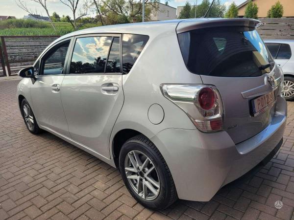 Toyota Verso 2015 Kauņa vietnē Pelēks Toyota Verso 2015 Kauņa, ar dzinēja tilpumu 1.60 L un nobraukumu 212 tūkst. km par 5450 €, foto 7 vietnē AUTOMOTO.COM.LV