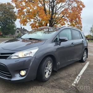 Grey Toyota Verso 2015 in Jelgava, with an engine capacity of 1.60 L and mileage of 201 thousand km for 7000 €, photo  on AUTOMOTO.COM.LV