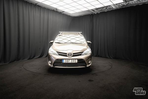 Grey Toyota Verso 2016 in Kaunas, with an engine capacity of 0.00 L and mileage of 67 thousand km for 21433 €, photo 3 on AUTOMOTO.COM.LV