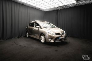 Pelēks Toyota Verso 2016 Kauņa, ar dzinēja tilpumu 0.00 L un nobraukumu 67 tūkst. km par 21433 €, foto 4 vietnē AUTOMOTO.COM.LV