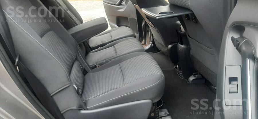 Grey Toyota Verso 2016 in Jelgava, with an engine capacity of 1.60 L and mileage of 154 thousand km for 7850 €, photo 17 on AUTOMOTO.COM.LV