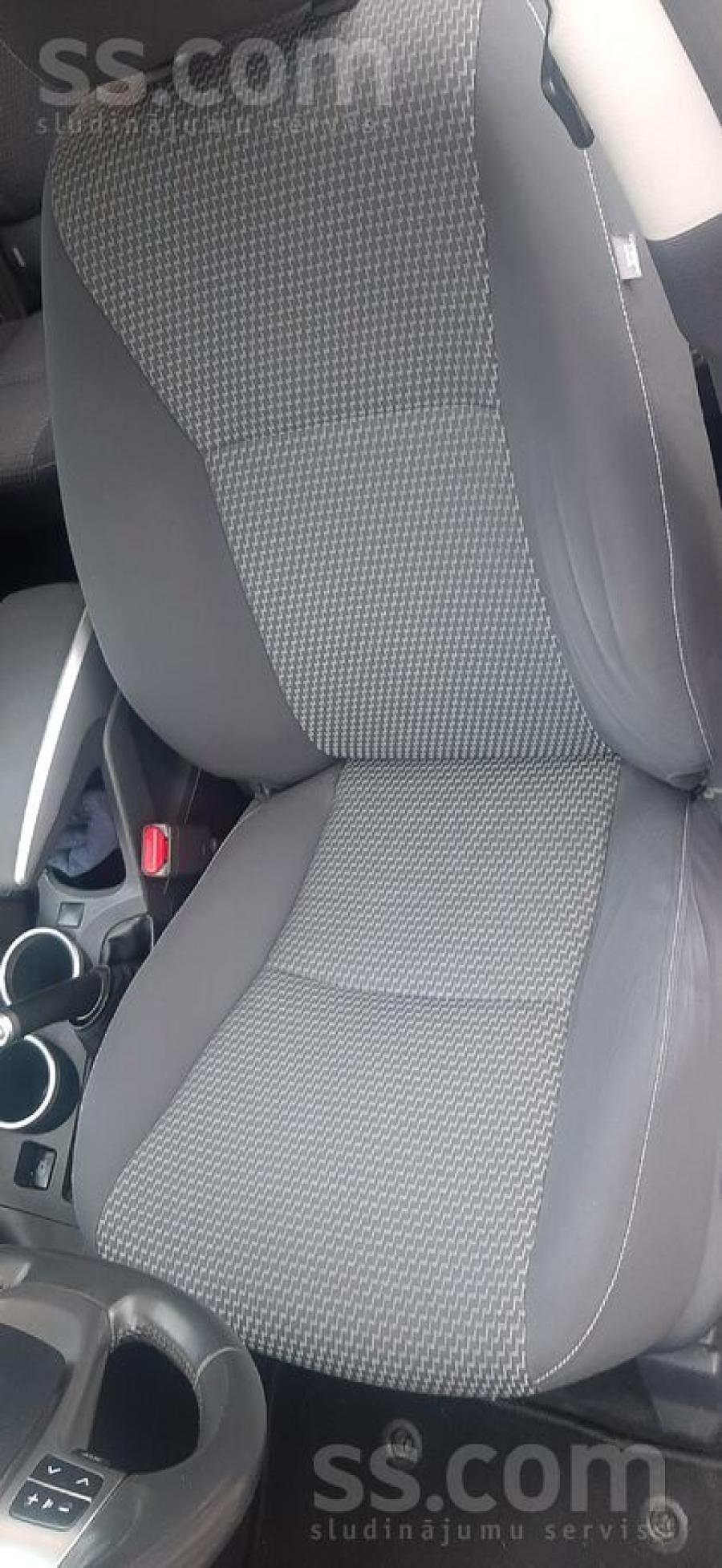 Grey Toyota Verso 2016 in Jelgava, with an engine capacity of 1.60 L and mileage of 154 thousand km for 7850 €, photo 20 on AUTOMOTO.COM.LV