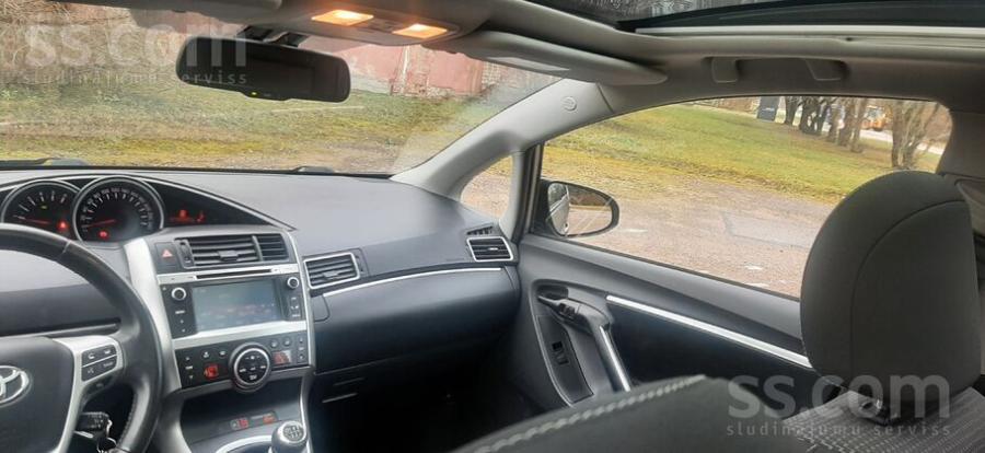 Grey Toyota Verso 2016 in Jelgava, with an engine capacity of 1.60 L and mileage of 154 thousand km for 7850 €, photo 24 on AUTOMOTO.COM.LV