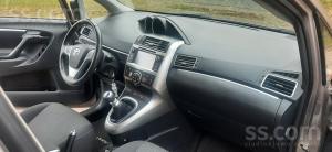 Grey Toyota Verso 2016 in Jelgava, with an engine capacity of 1.60 L and mileage of 154 thousand km for 7850 €, photo 26 on AUTOMOTO.COM.LV