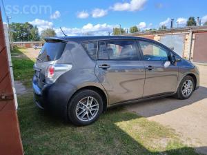 Grey Toyota Verso 2016 in Jekabpils, with an engine capacity of 1.60 L and mileage of 207 thousand km for 8700 €, photo 3 on AUTOMOTO.COM.LV