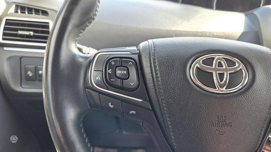 Grey Toyota Verso 2016 in Plunge, with an engine capacity of 1.80 L and mileage of 89 thousand km for 10800 €, photo 23 on AUTOMOTO.COM.LV