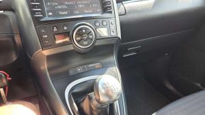 Grey Toyota Verso 2016 in Plunge, with an engine capacity of 1.80 L and mileage of 89 thousand km for 10800 €, photo 24 on AUTOMOTO.COM.LV