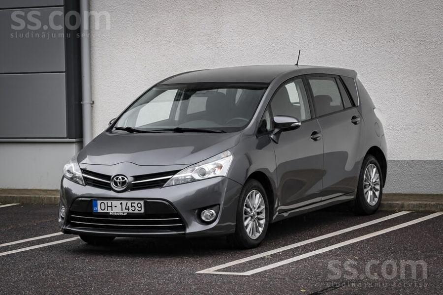 Pelēks Toyota Verso 2016 Rīga, ar dzinēja tilpumu 1.60 L un nobraukumu 212 tūkst. km par 8950 €, foto 1 vietnē AUTOMOTO.COM.LV